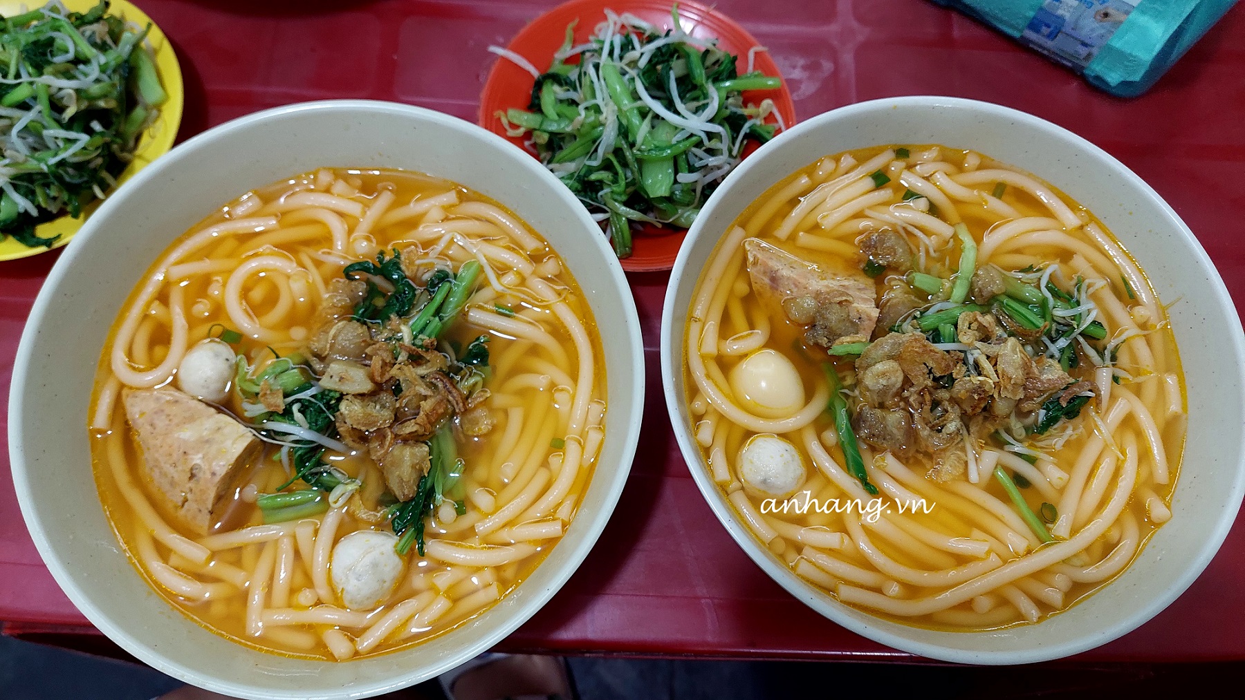 Lên phố núi thưởng thức bún đỏ Đăk Lăk - AnHang.Vn